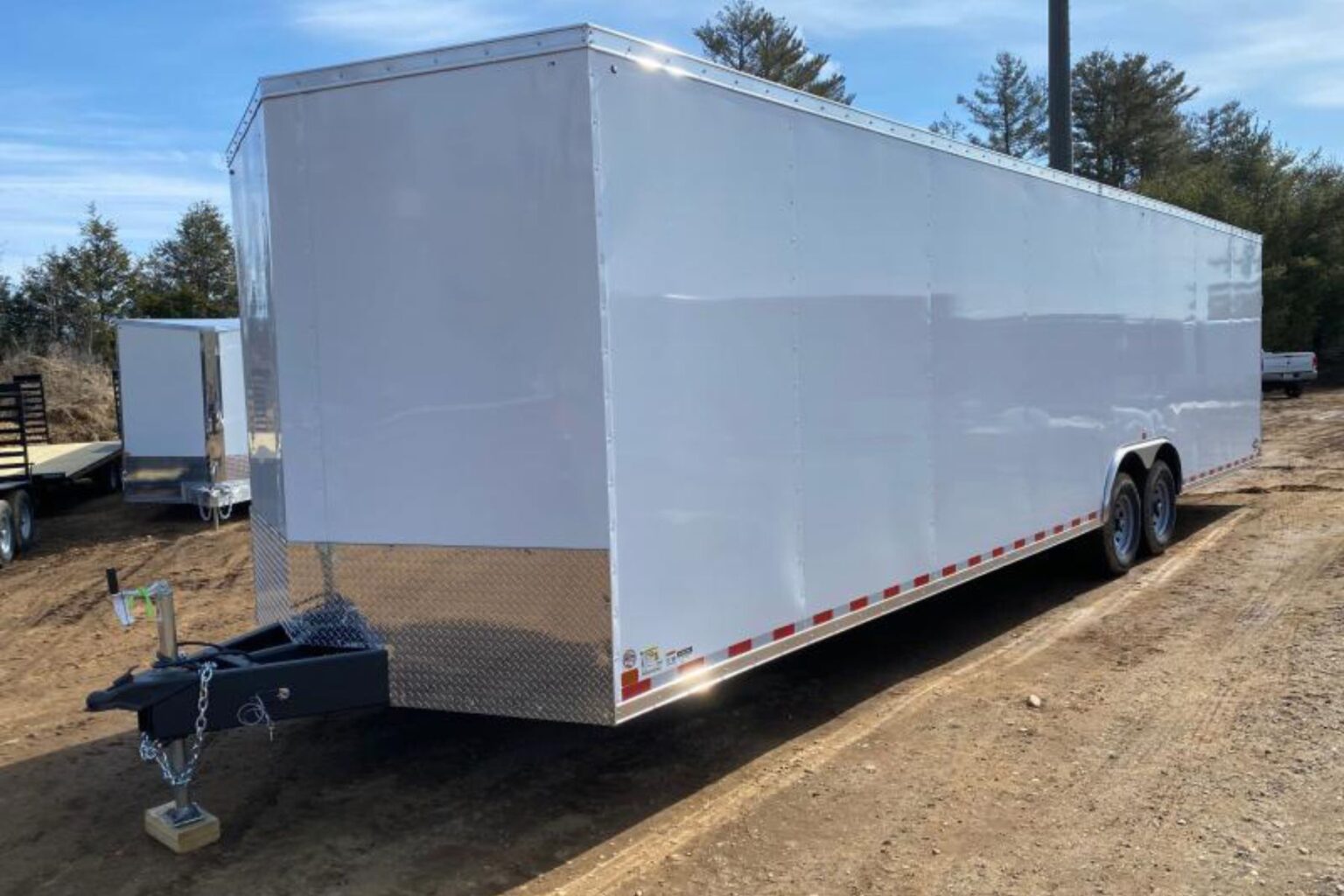 8.5x32 Enclosed Trailer - Tandem Axle – Diamond Cargo | MMT